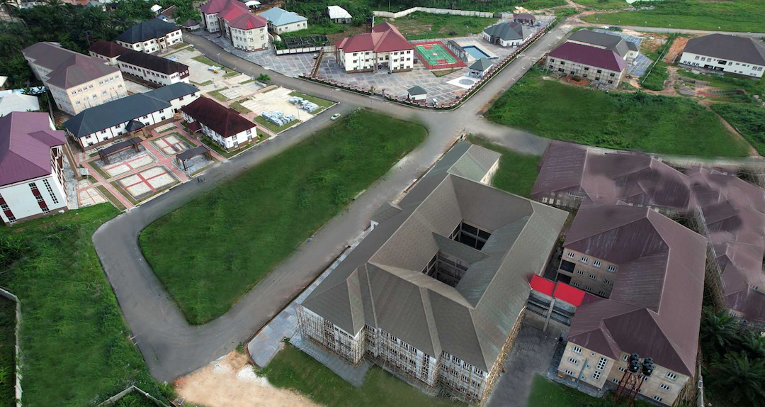 Home - Amadeus University