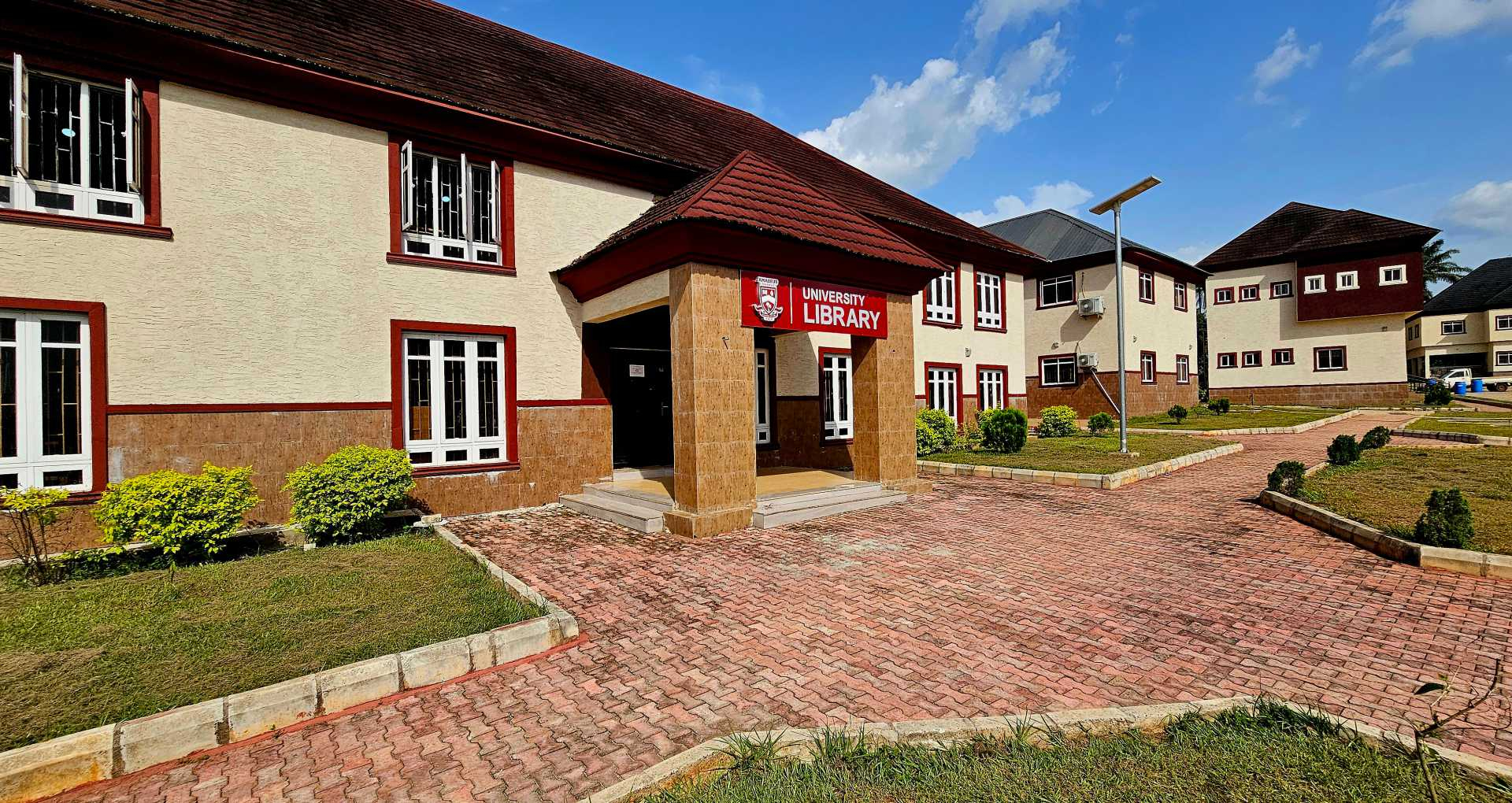 Home - Amadeus University