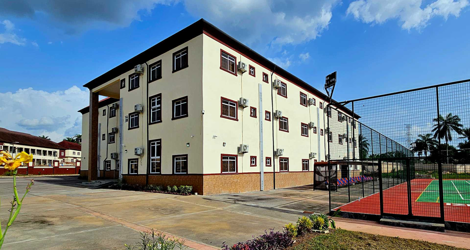 Home - Amadeus University